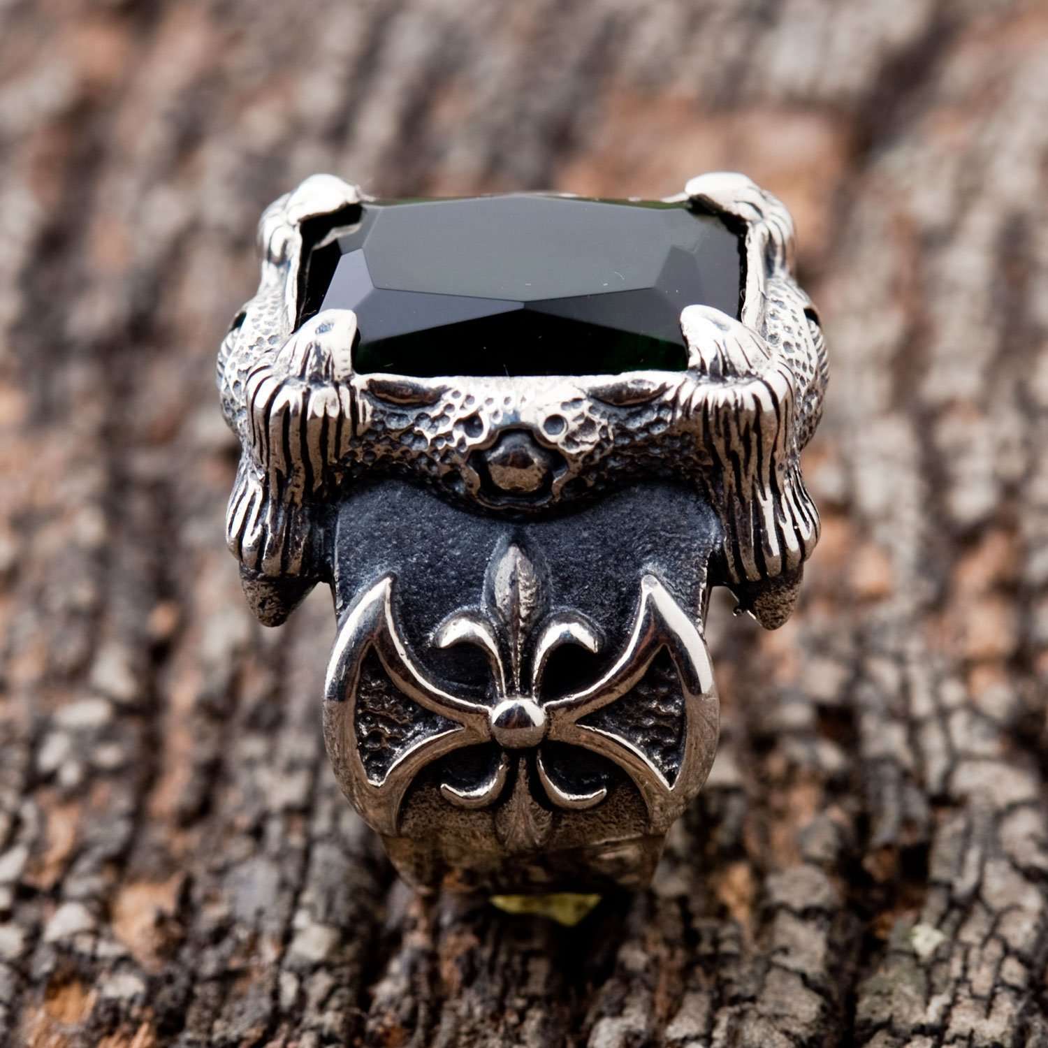 Green Emerald Claw Gothic Ring